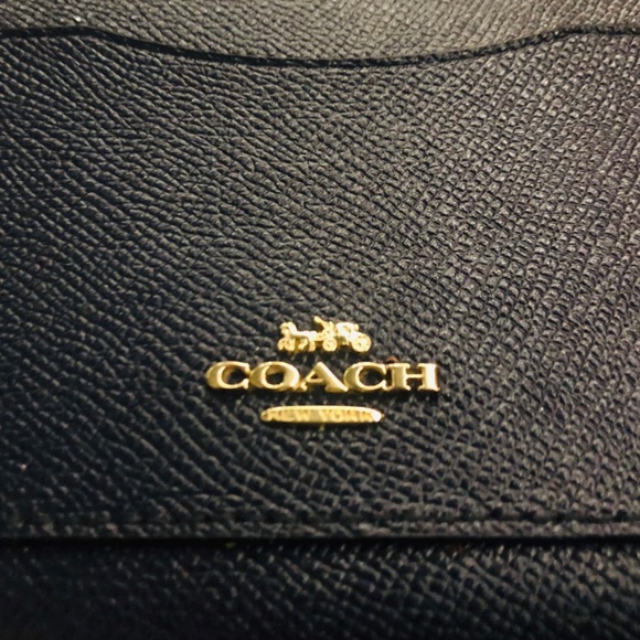 Coach | Bags | Coach Accordian Zip Around Crossgrain Leather Wallet In ...